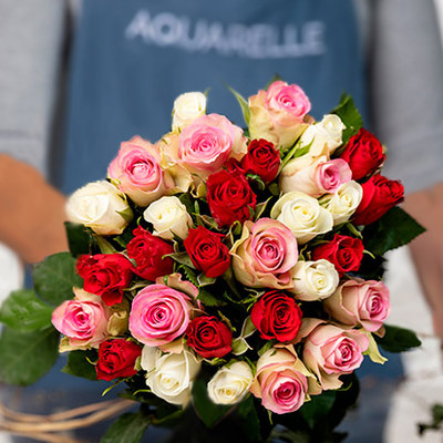 Send Roses & Rose Bouquets | 30, 40, 50 or 60 roses | Aquarelle