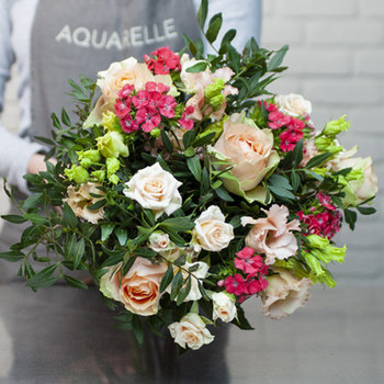 Send flowers to Germany - Online Flower delivery | Aquarelle